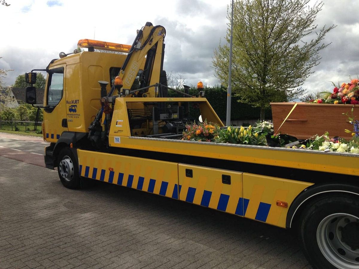 Met de autoambulance - Dunweg Uitvaartzorg